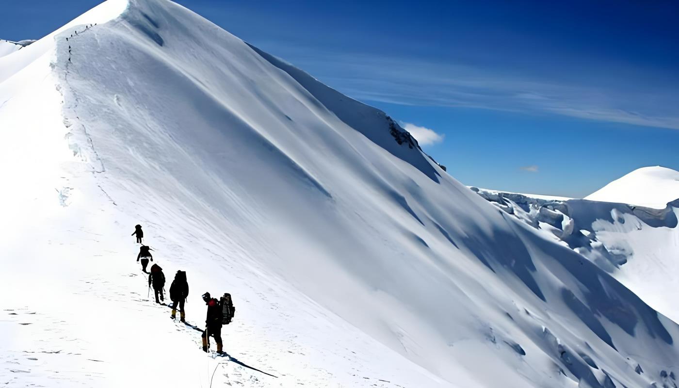 Haba Snow Mountain: one of China's best peaks for climbing. – Yes! CN Tour